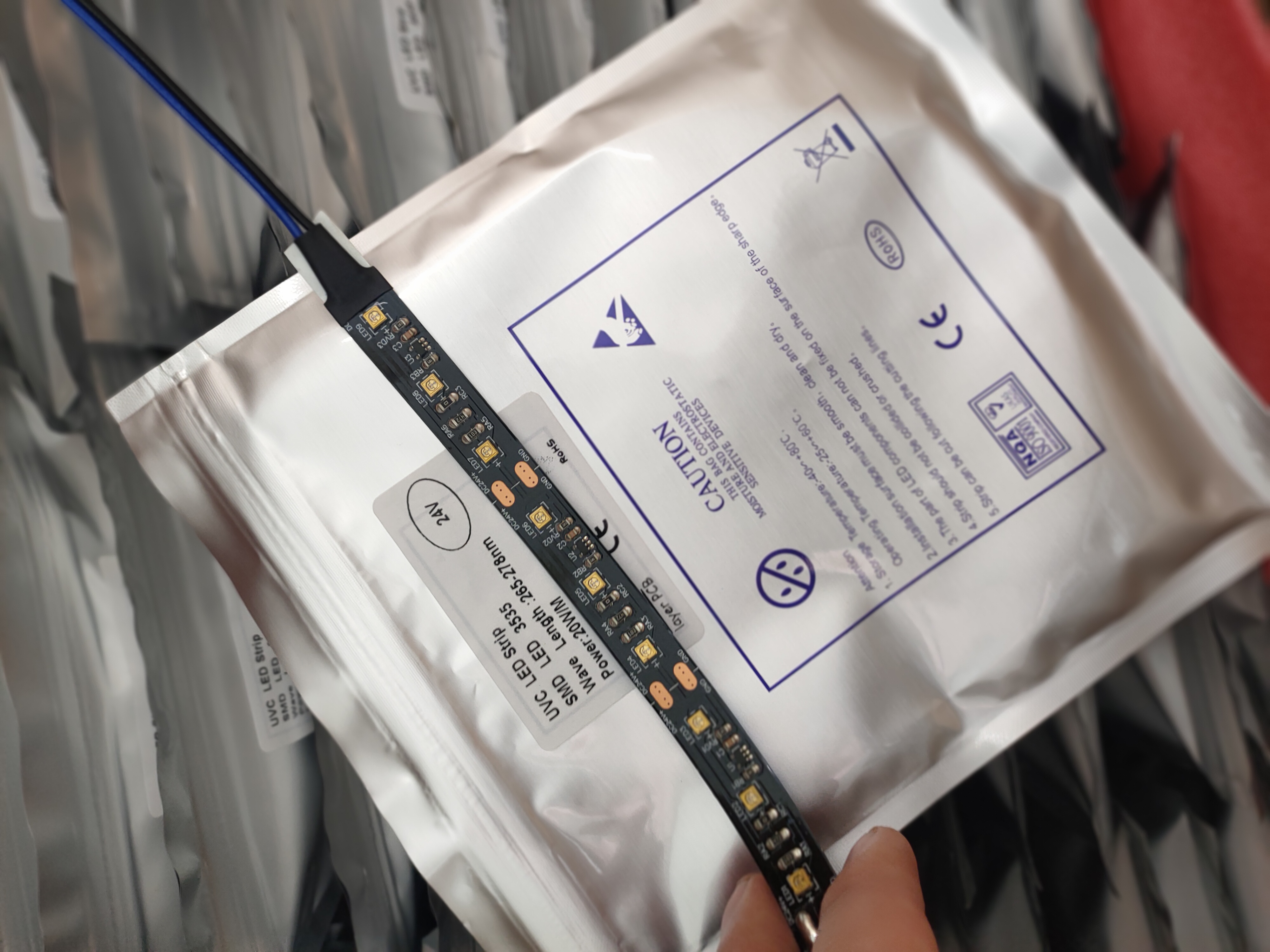 1000m customized UVC 265nm ～ 275nm germicidal strip tape light are ...